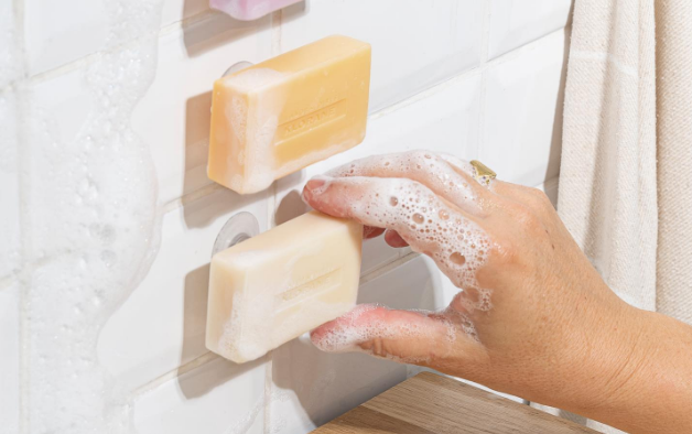 6 bonnes raisons d’utiliser un savon ou un shampooing solide | PharmaMarket